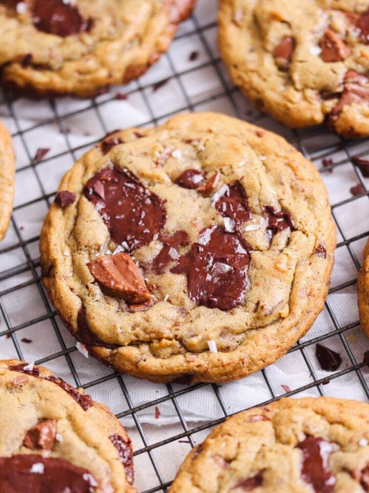 Bake With Zoha | Simple And Indulgent Bakes