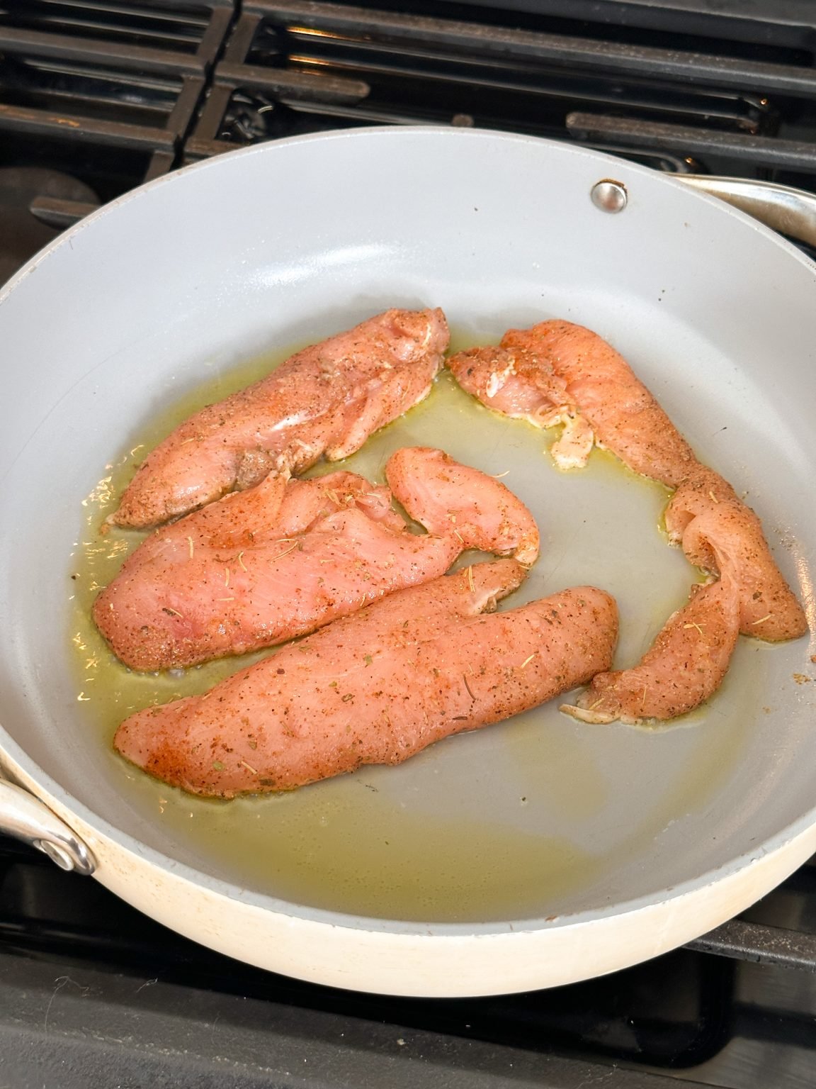 Creamy Tuscan Chicken Pasta (Xander's Babar Pasta Copycat) - BAKE WITH ZOHA