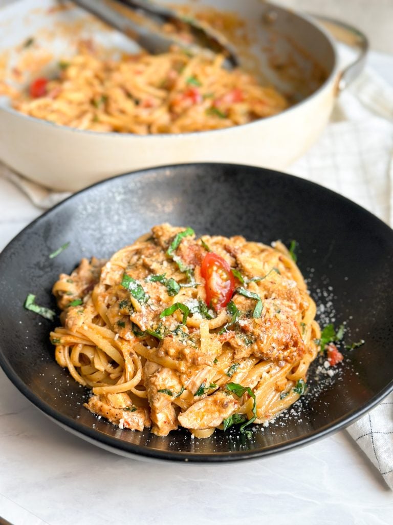Creamy Tuscan Chicken Pasta (Xander's Babar Pasta Copycat) - BAKE WITH ZOHA