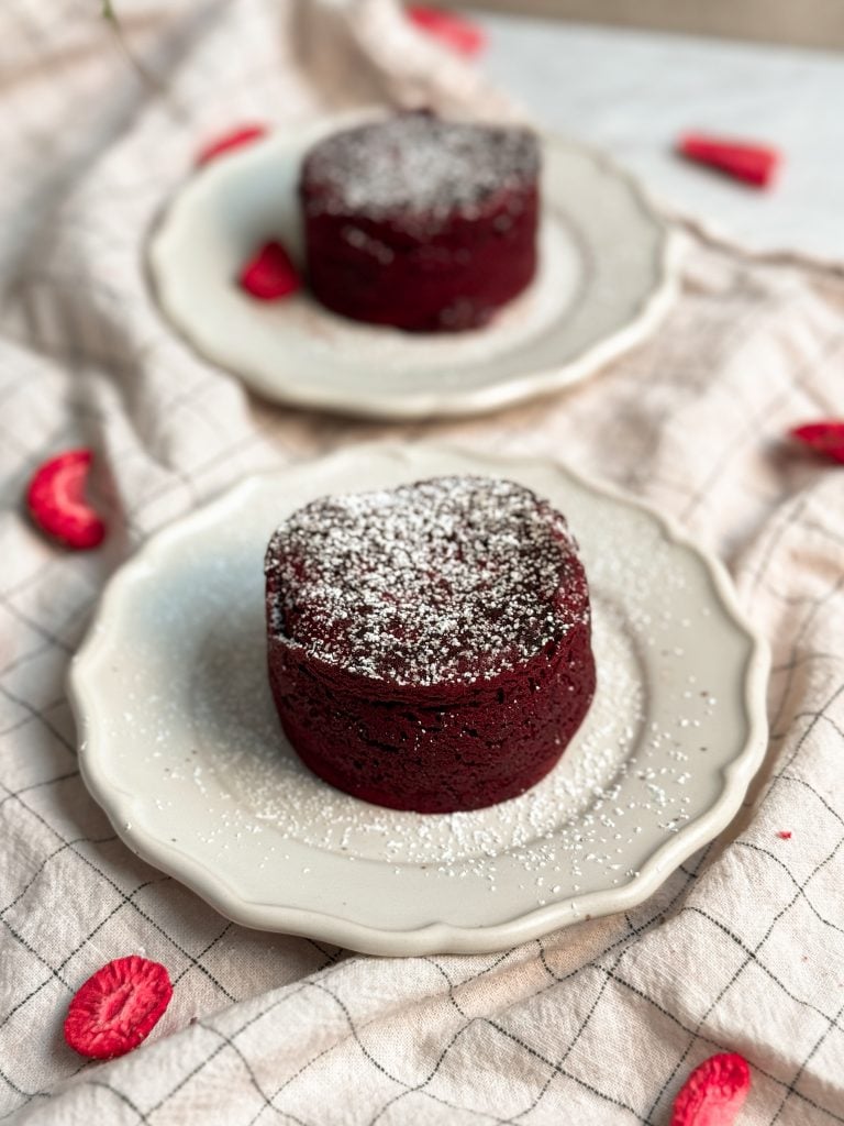 Red Velvet Molten Lava Cakes For Two - BAKE WITH ZOHA