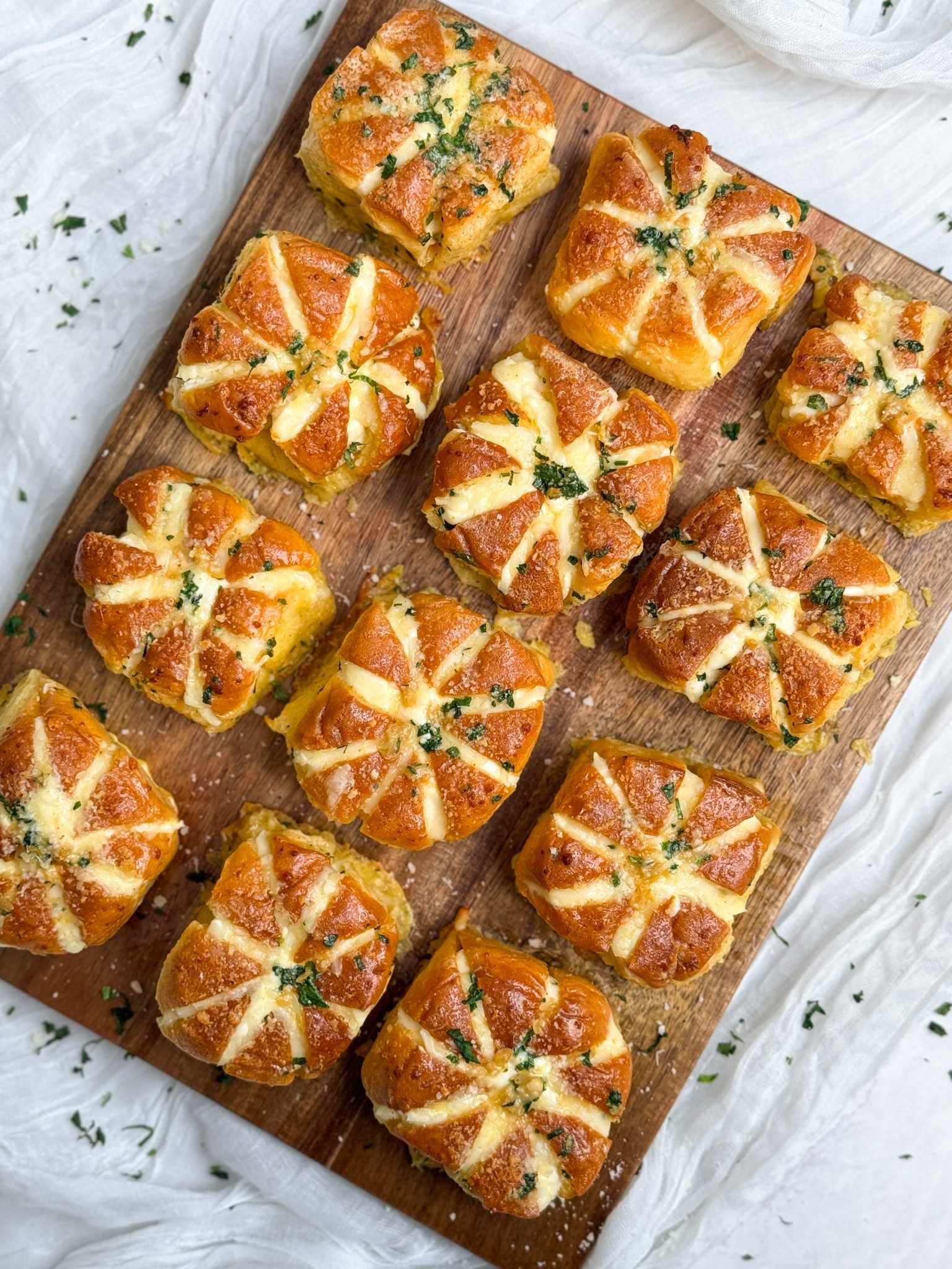 Korean Cream Cheese Garlic Buns - BAKE WITH ZOHA