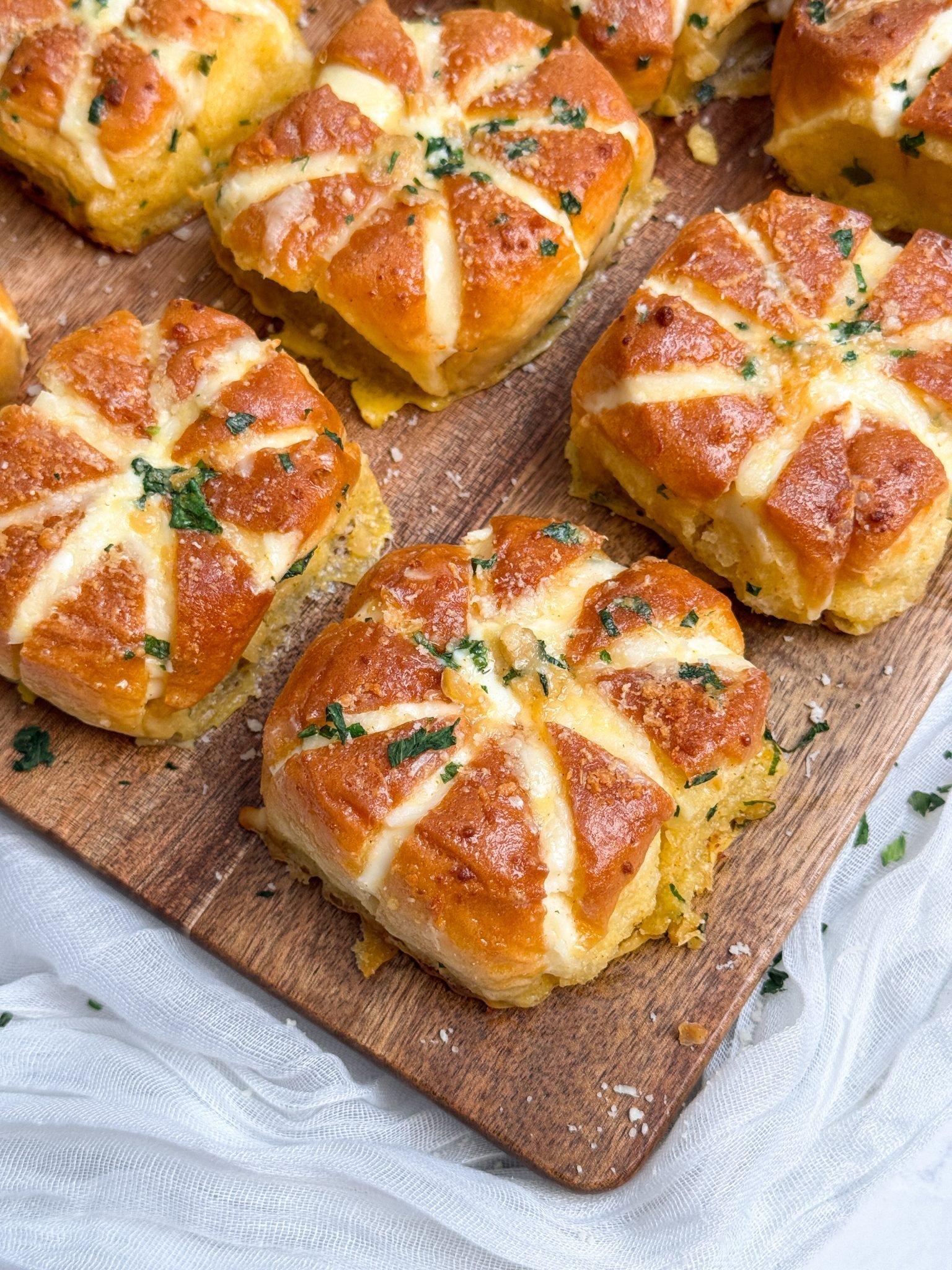 Korean Cream Cheese Garlic Buns - BAKE WITH ZOHA