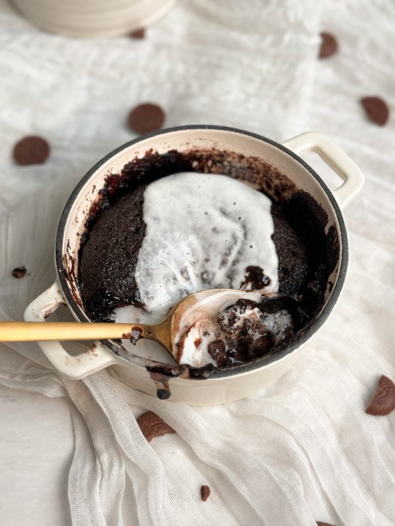 Single Serve Hot Fudge Chocolate Cake - BAKE WITH ZOHA