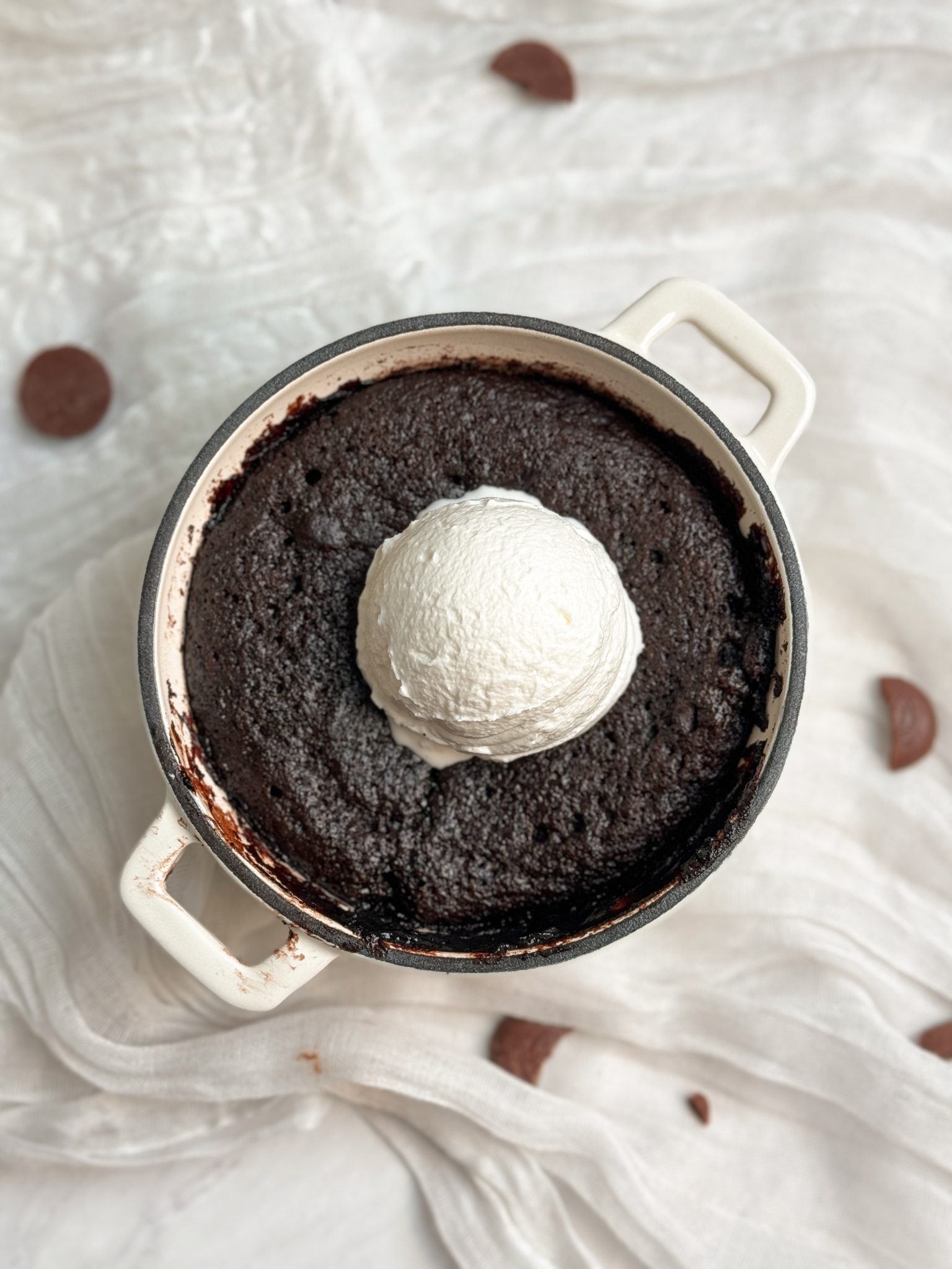 Single Serve Hot Fudge Chocolate Cake - BAKE WITH ZOHA