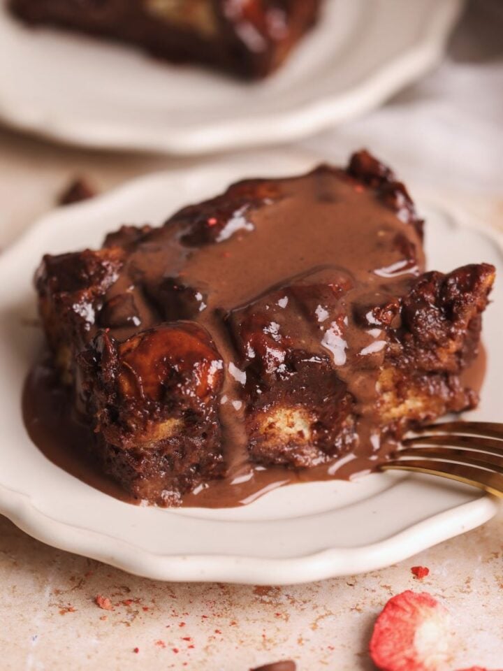 Bake With Zoha | Simple And Indulgent Bakes