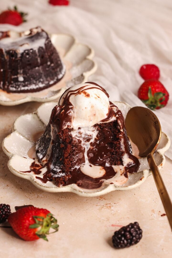 Perfect Chocolate Lava Cakes - BAKE WITH ZOHA