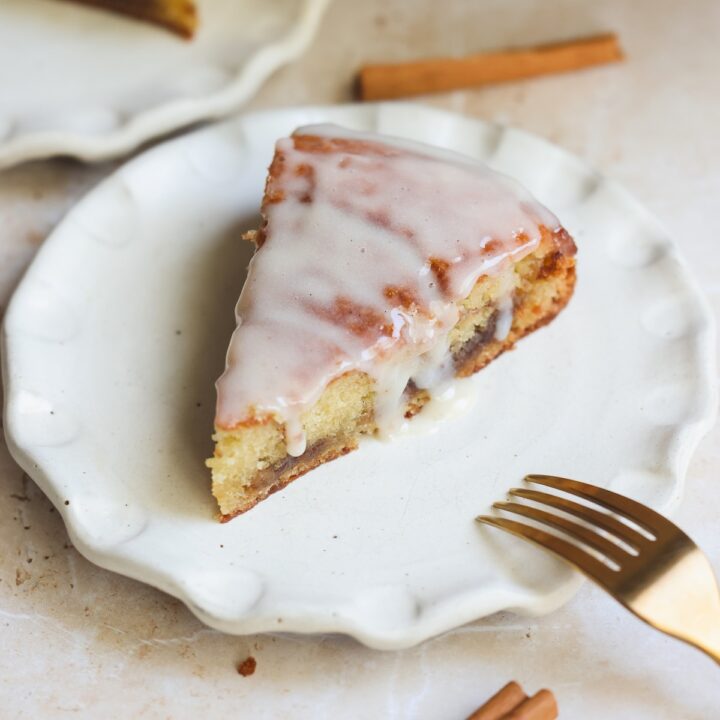 Cinnamon Roll Swirl Cake With Cream Cheese Icing - BAKE WITH ZOHA